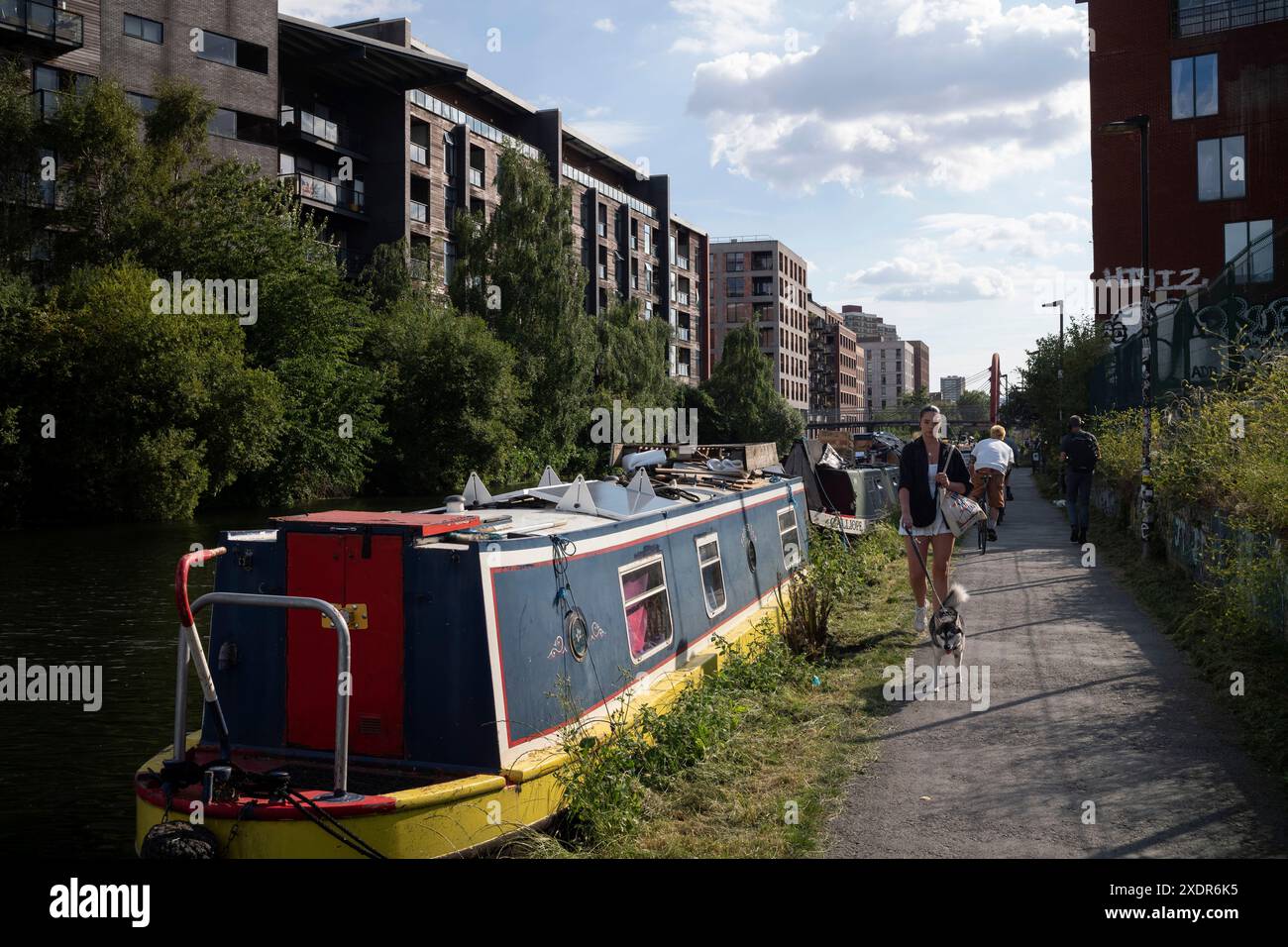 Hackney wick spaces hi-res stock photography and images - Alamy