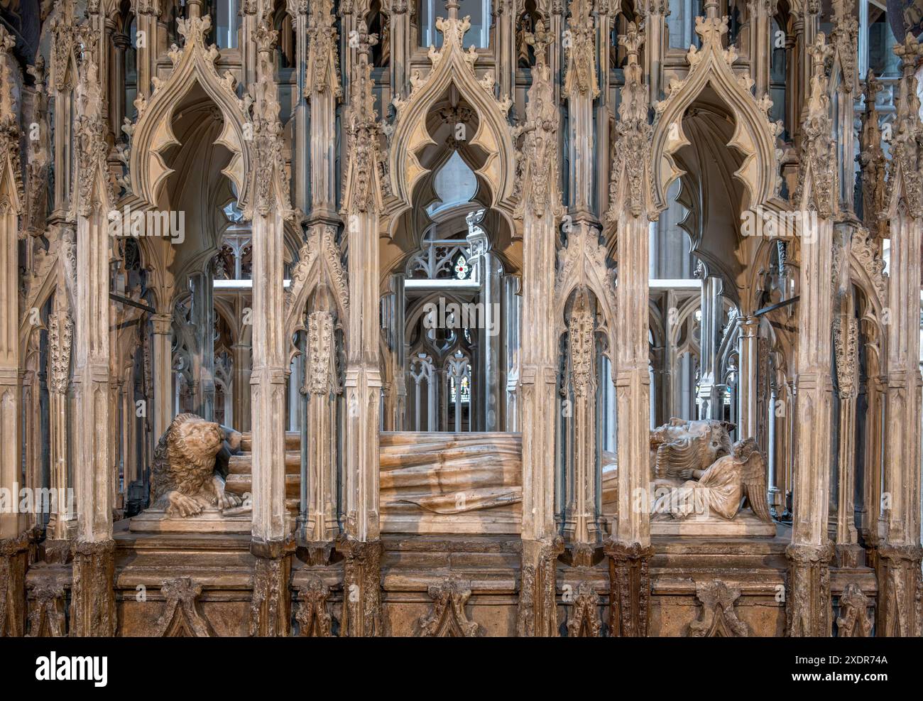 The tomb of King Edward II in Gloucester Cathedral, Gloucester ...