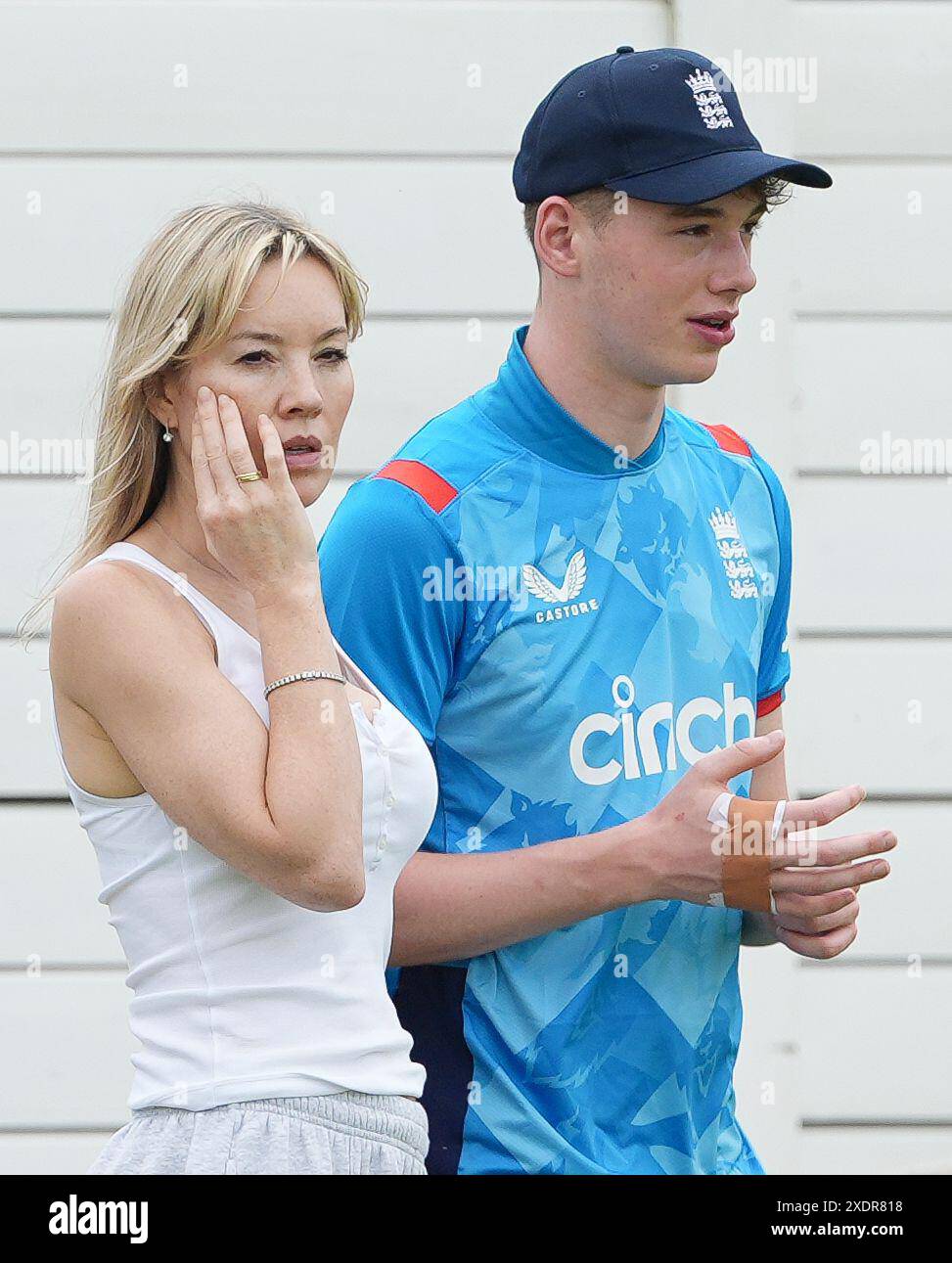 England's Rocky Flintoff (right) with Rachael Flintoff, wife of former ...