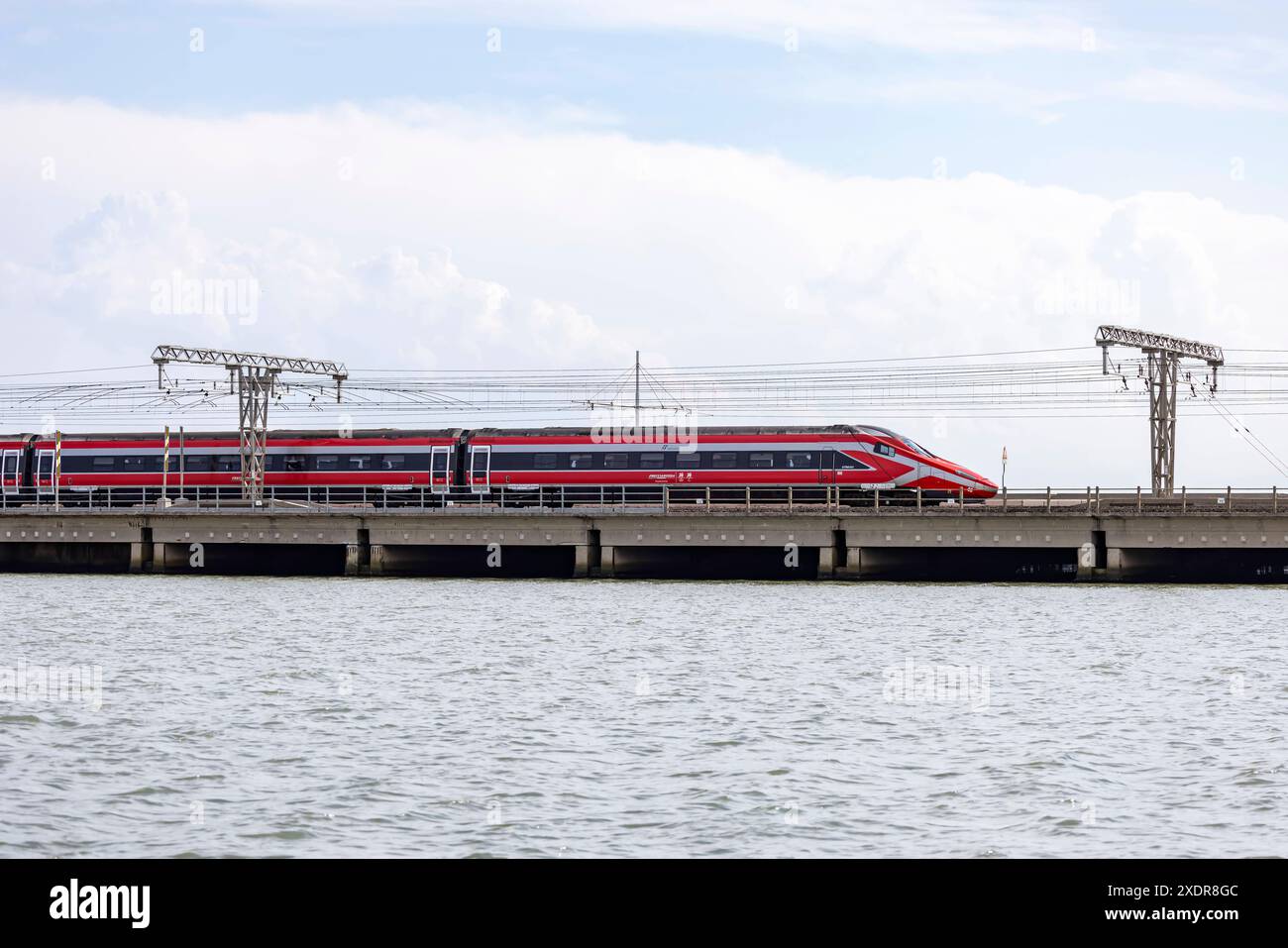 Frecciarossa, Hochgeschwindigkeitszug von Trenitalia, italienisches ...
