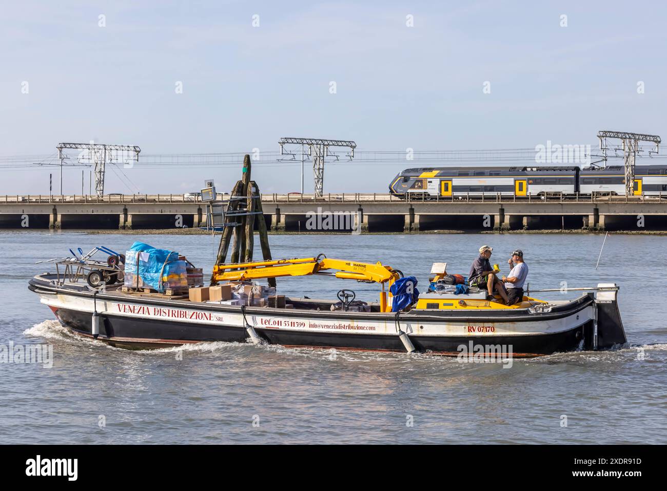 Alstom Coradia Stream Niederflur-Elektrotriebzug ETR 104 Pop von ...