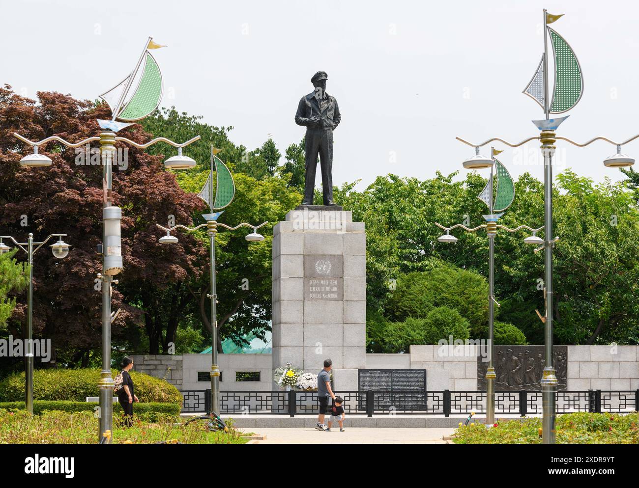 Incheon, South Korea. 20th June, 2024. The statue of General Douglas ...