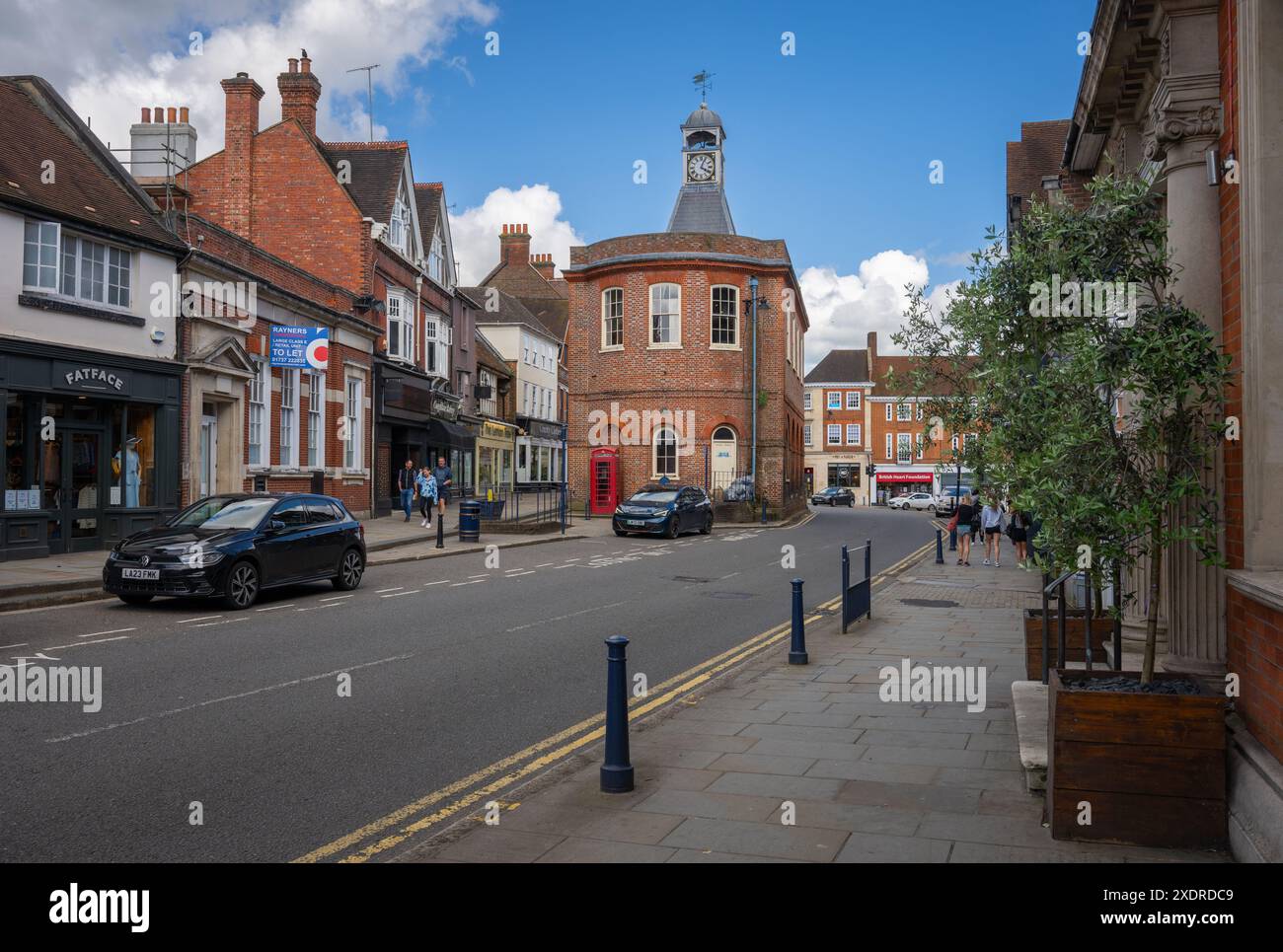 Reigate, Surrey, UK: Reigate High Street in flat light with the Old ...