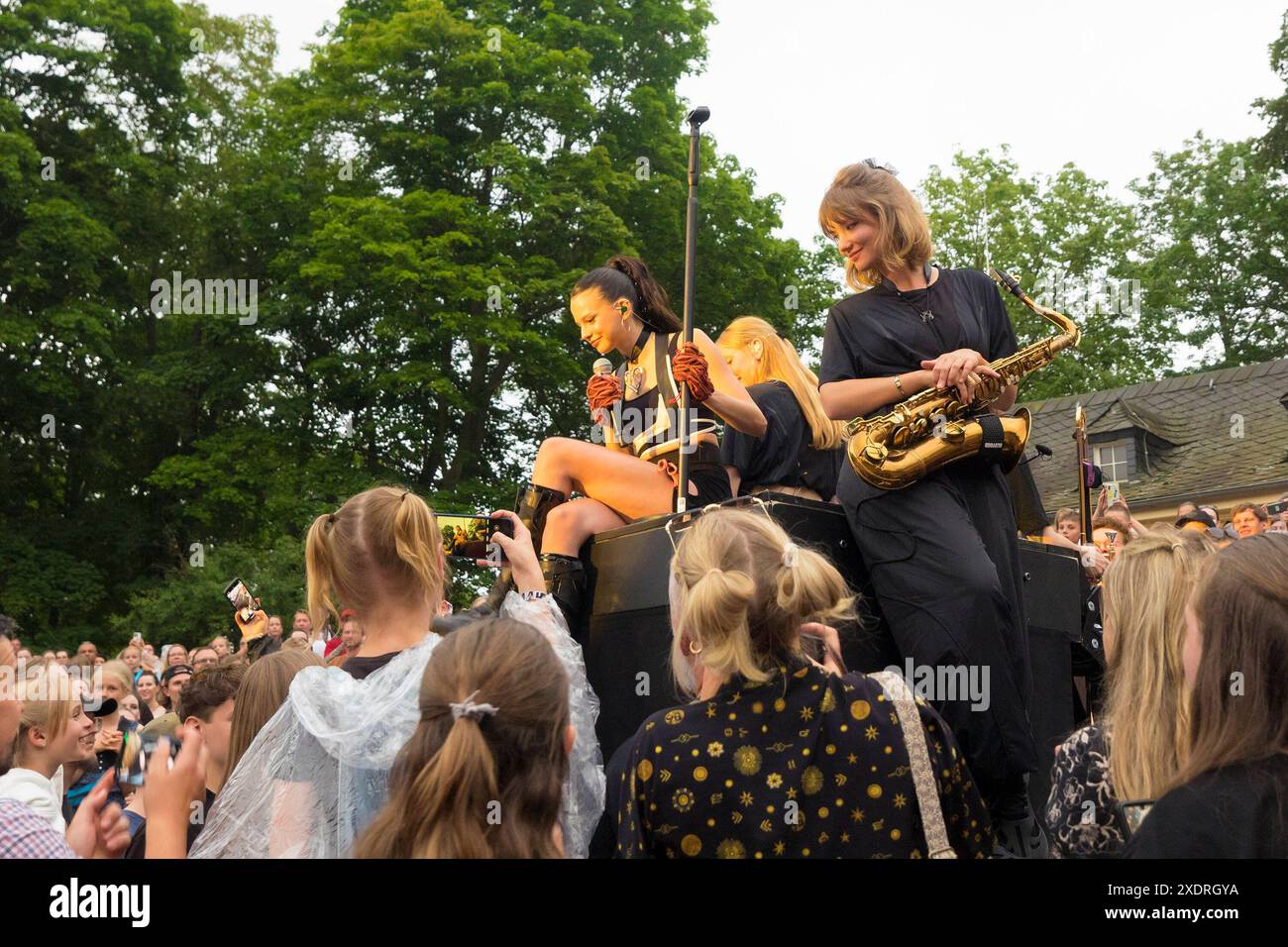 21.06.2024, Nina Chuba Nina Chuba. Ihr erstes Open Air Konzert, In der ...