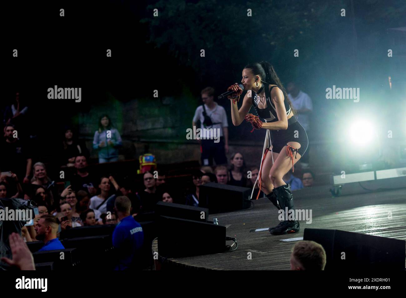 21.06.2024, Nina Chuba Nina Chuba. Ihr erstes Open Air Konzert, In der ...