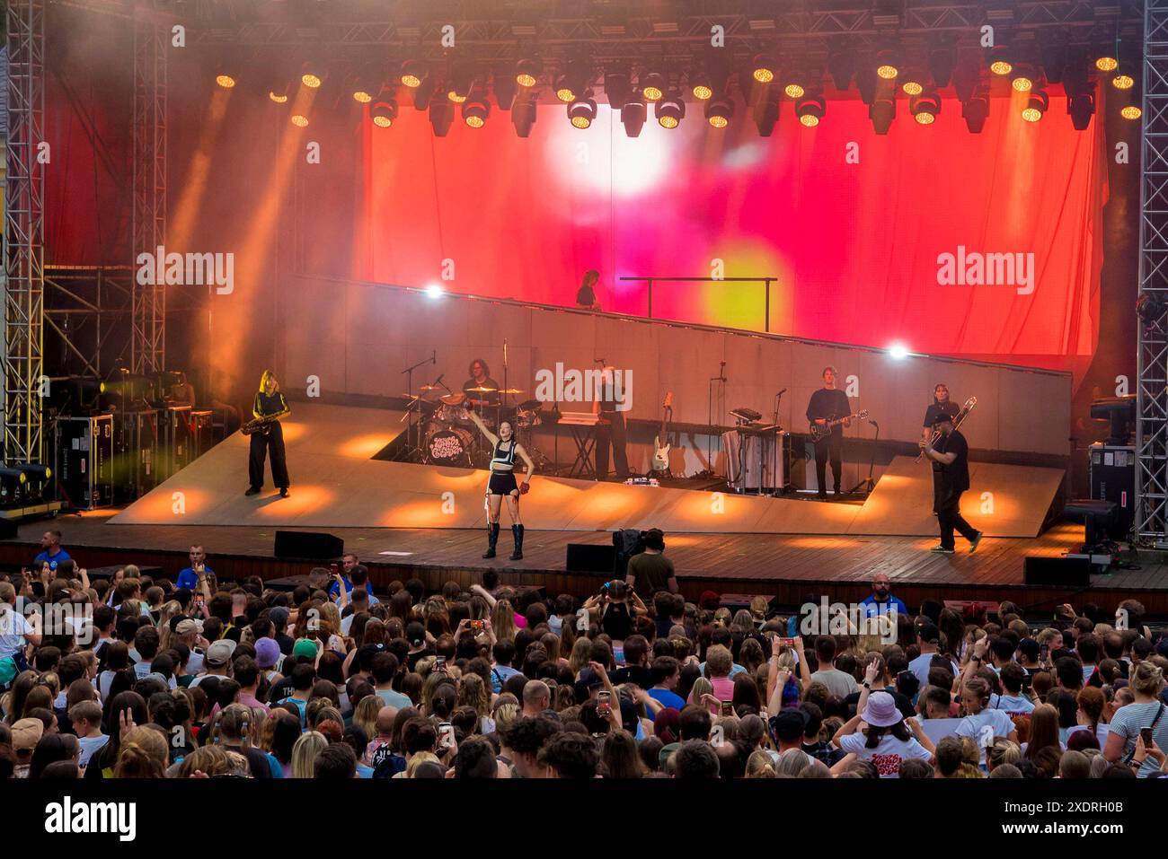 21.06.2024, Nina Chuba Nina Chuba. Ihr erstes Open Air Konzert, In der ...