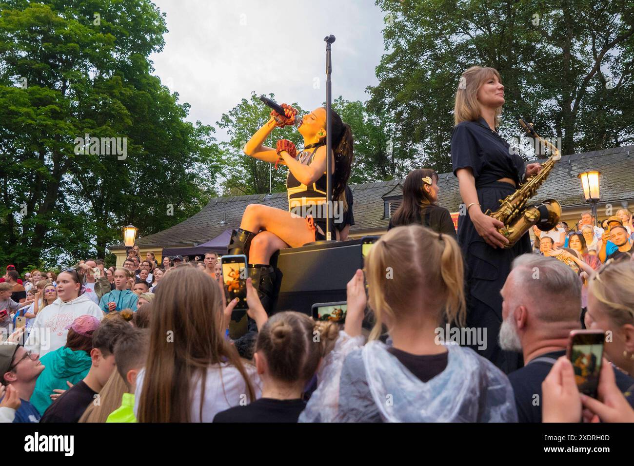 21.06.2024, Nina Chuba Nina Chuba. Ihr erstes Open Air Konzert, In der ...