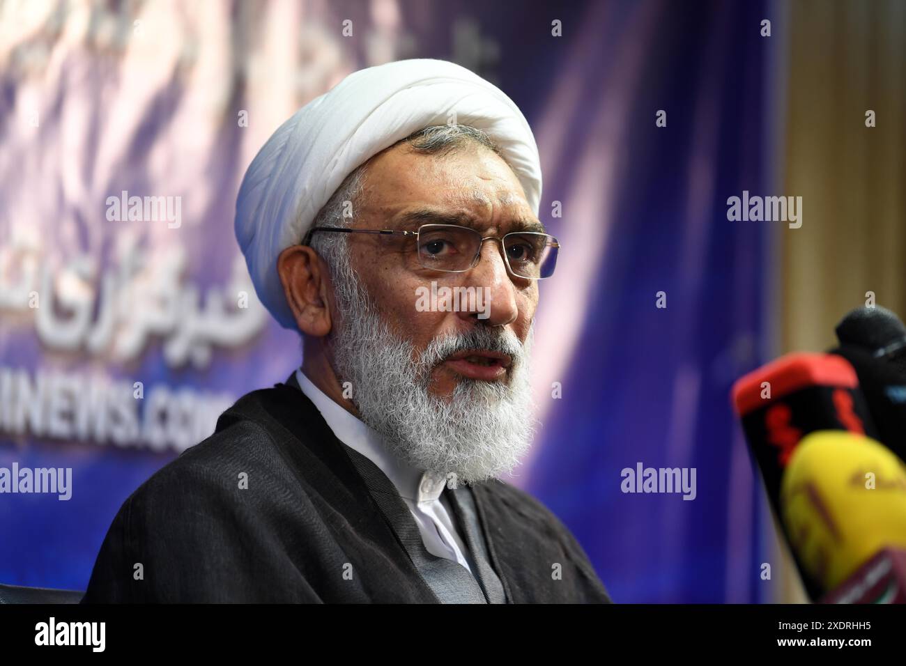 (240624) -- TEHRAN, June 24, 2024 (Xinhua) -- Presidential candidate ...