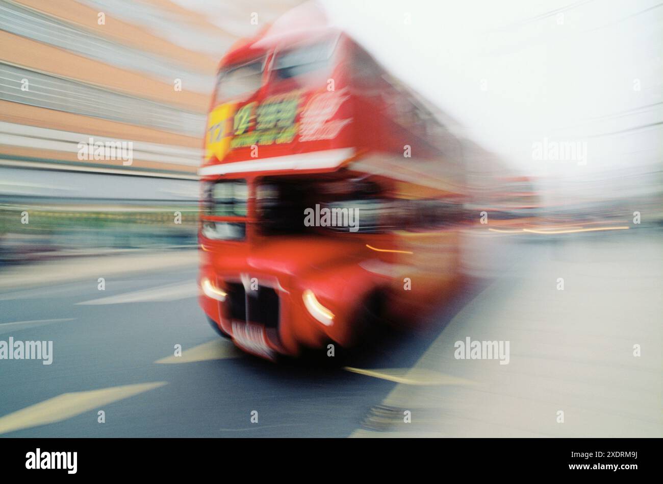 Fast moving london buses hi-res stock photography and images - Alamy