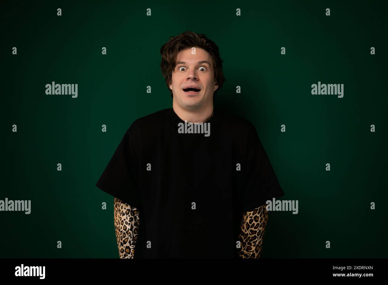 Wide eyed look man hi-res stock photography and images - Alamy