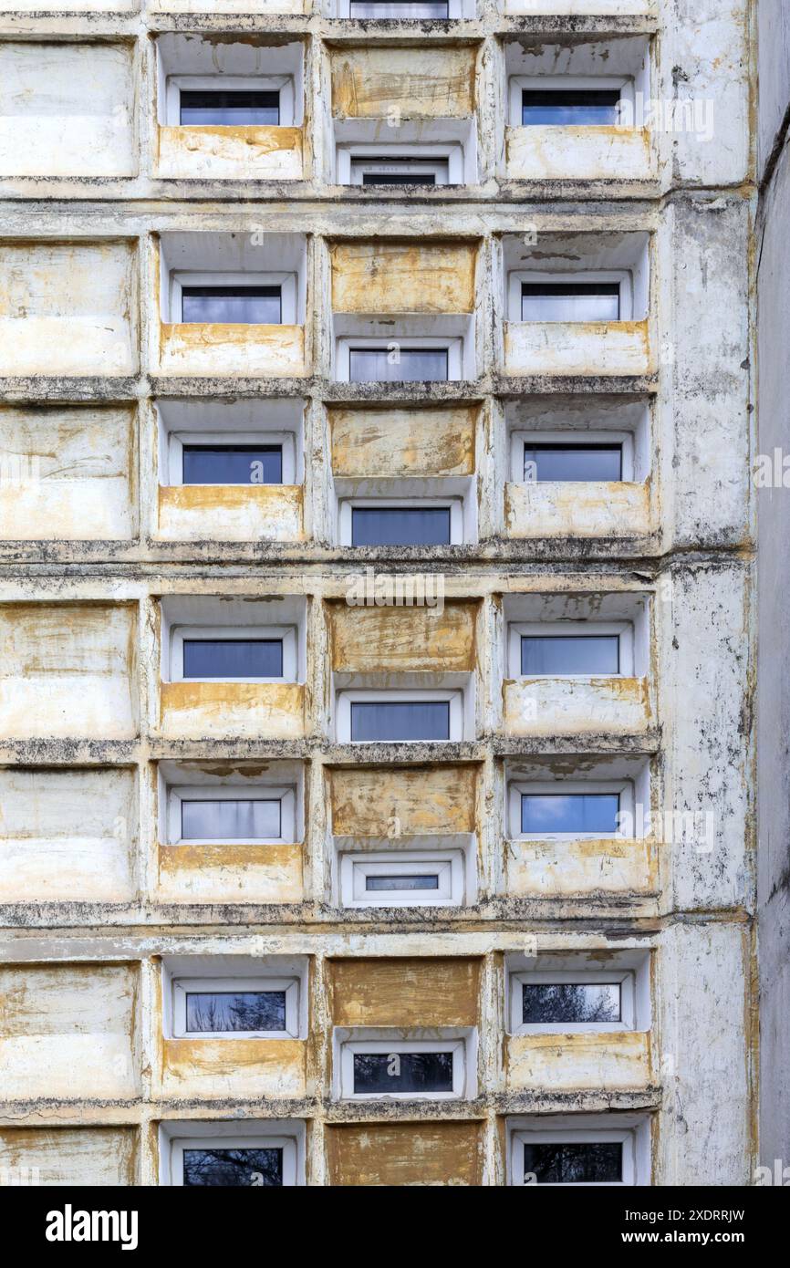 detail of reinforced concrete building wall with small windows Stock ...