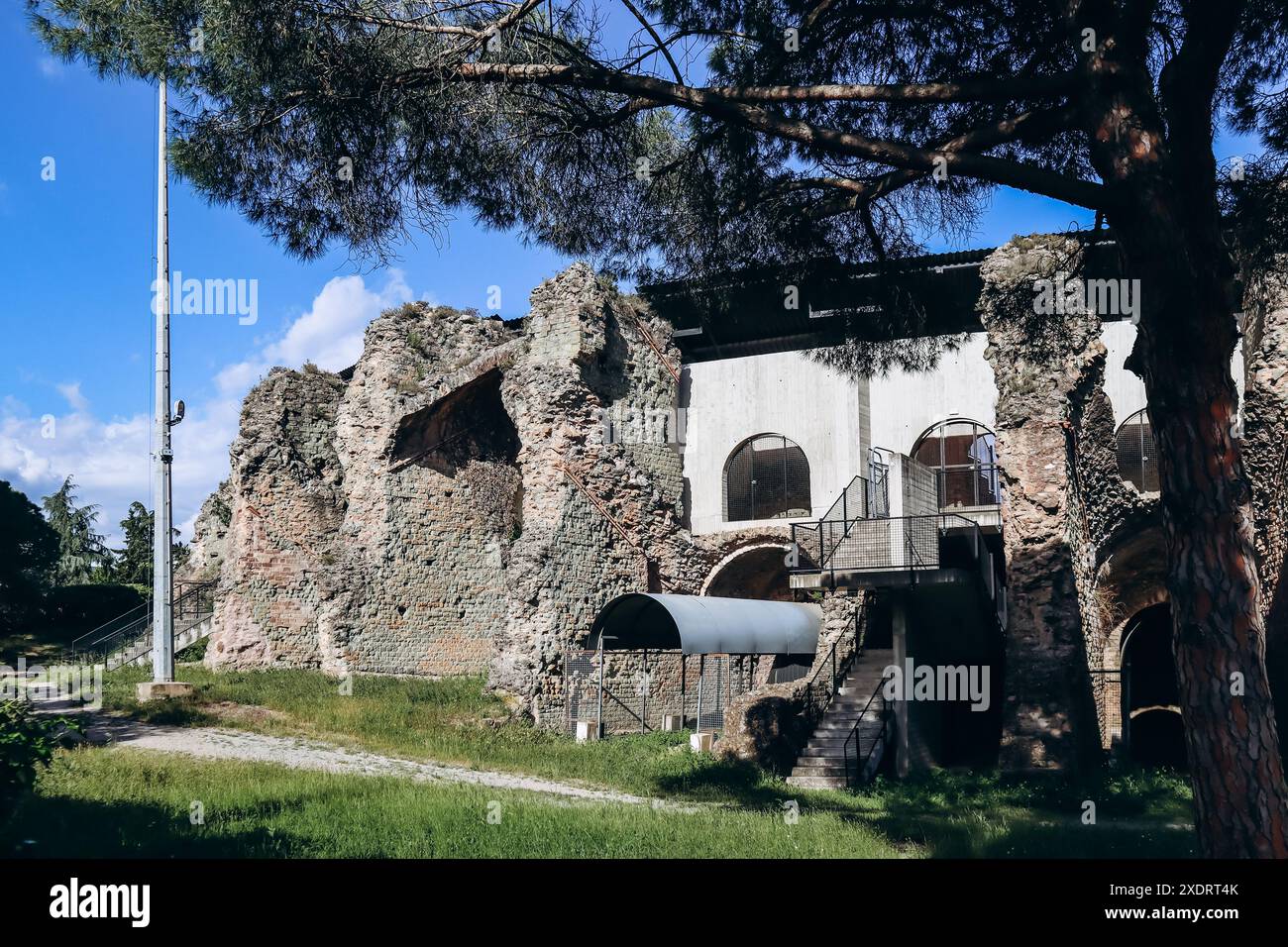 Roman amphitheatre in Frejus, on the French Riviera Stock Photo - Alamy