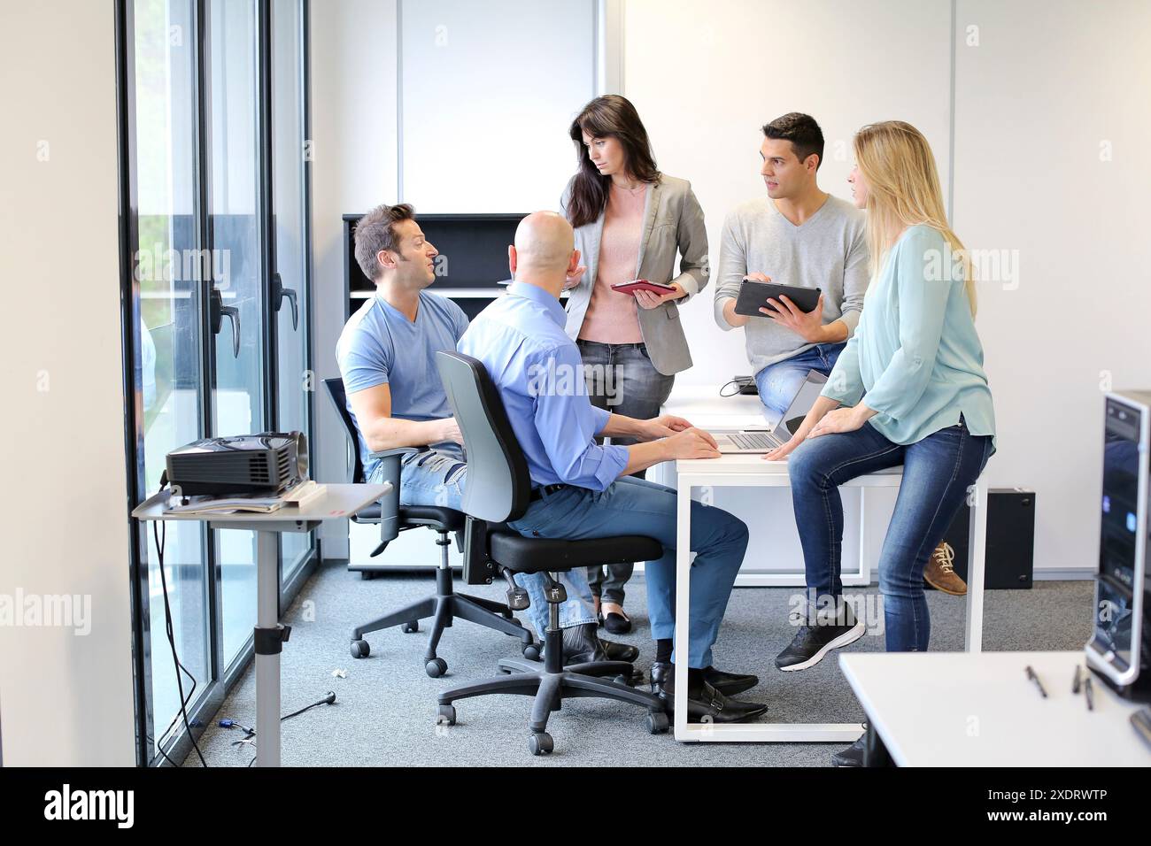 Group of teachers. Computer Academy Stock Photo - Alamy