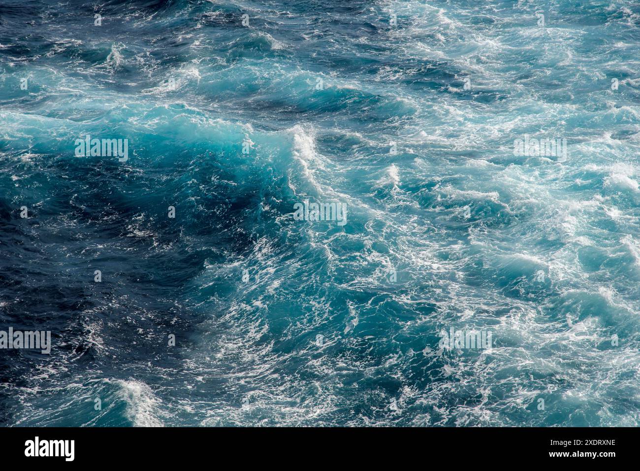 Atlantic coastline surge waves hi-res stock photography and images - Alamy