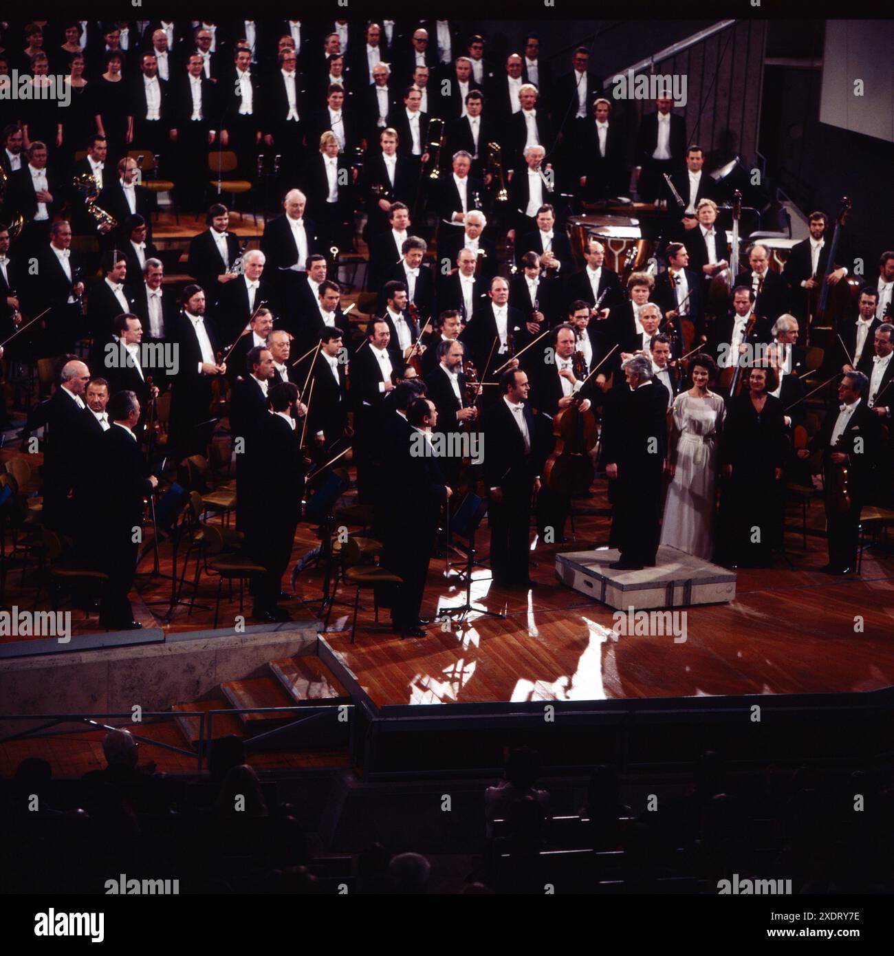 Silvesterkonzert 1978 aus Berlin, Eurovisionssendung des ZDF, Herbert ...