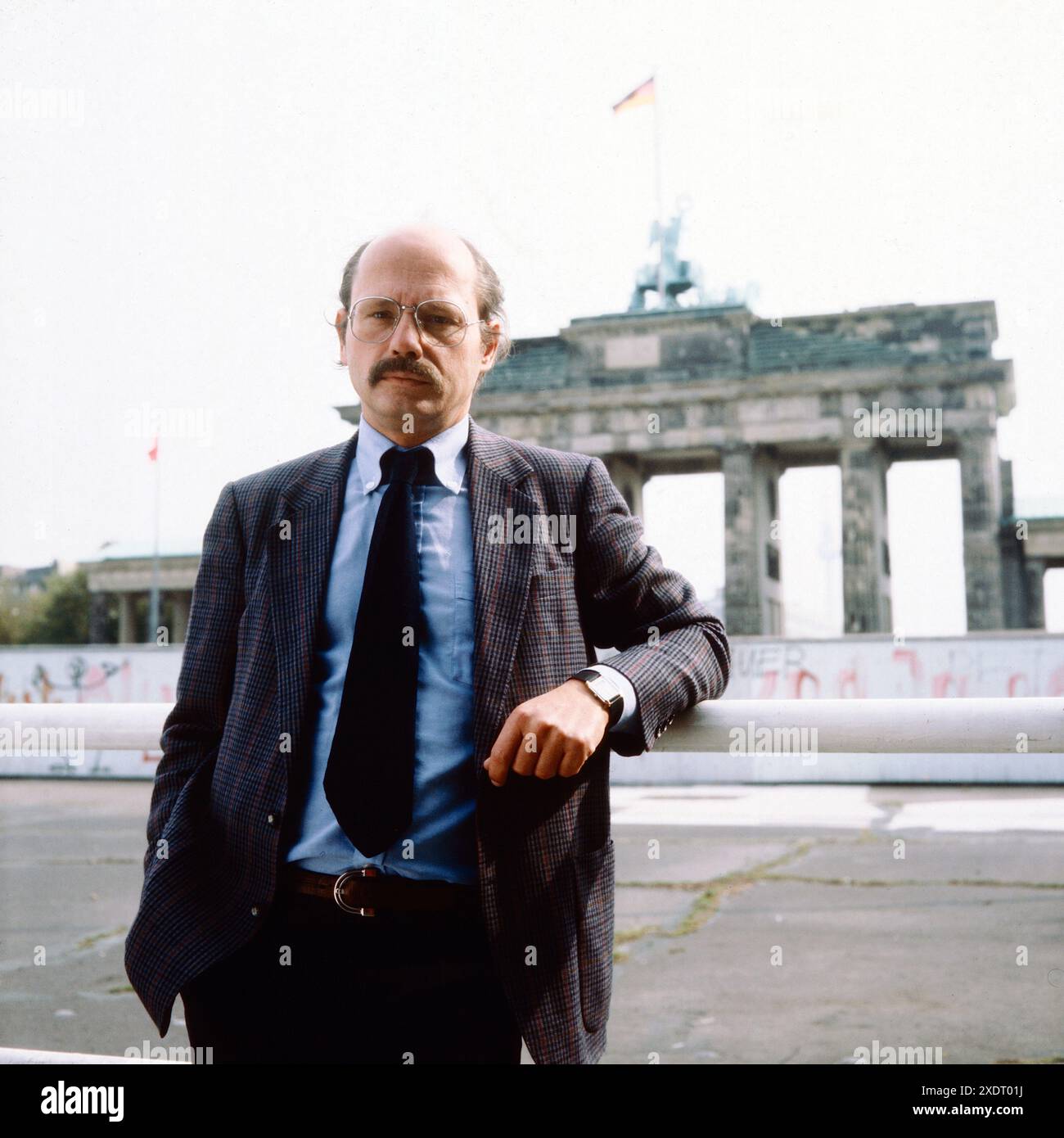 Brandenburger tor berlin mauer hi-res stock photography and images - Alamy