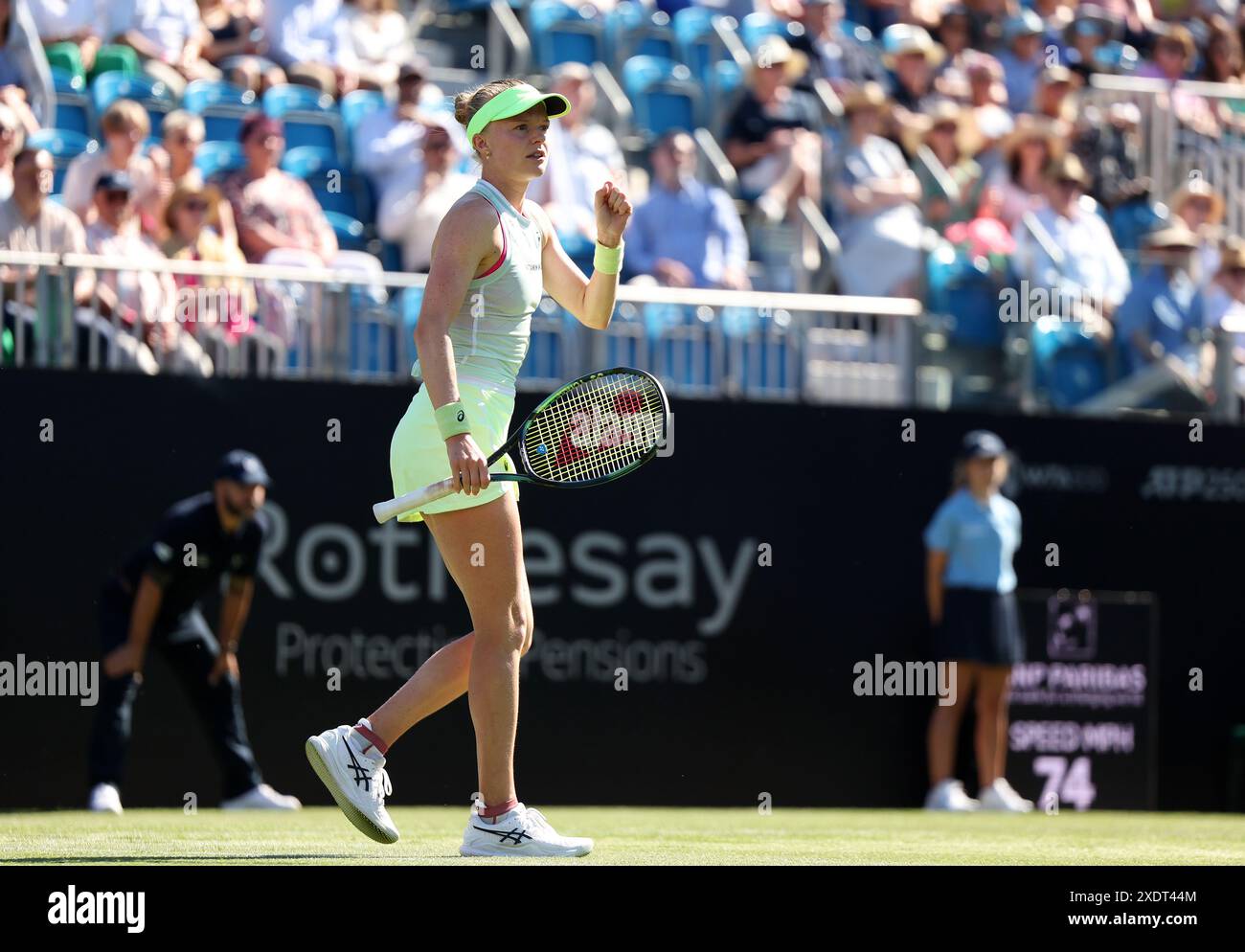 Harriet Dart celebrates winning a point against Marie Bouzkova (not ...