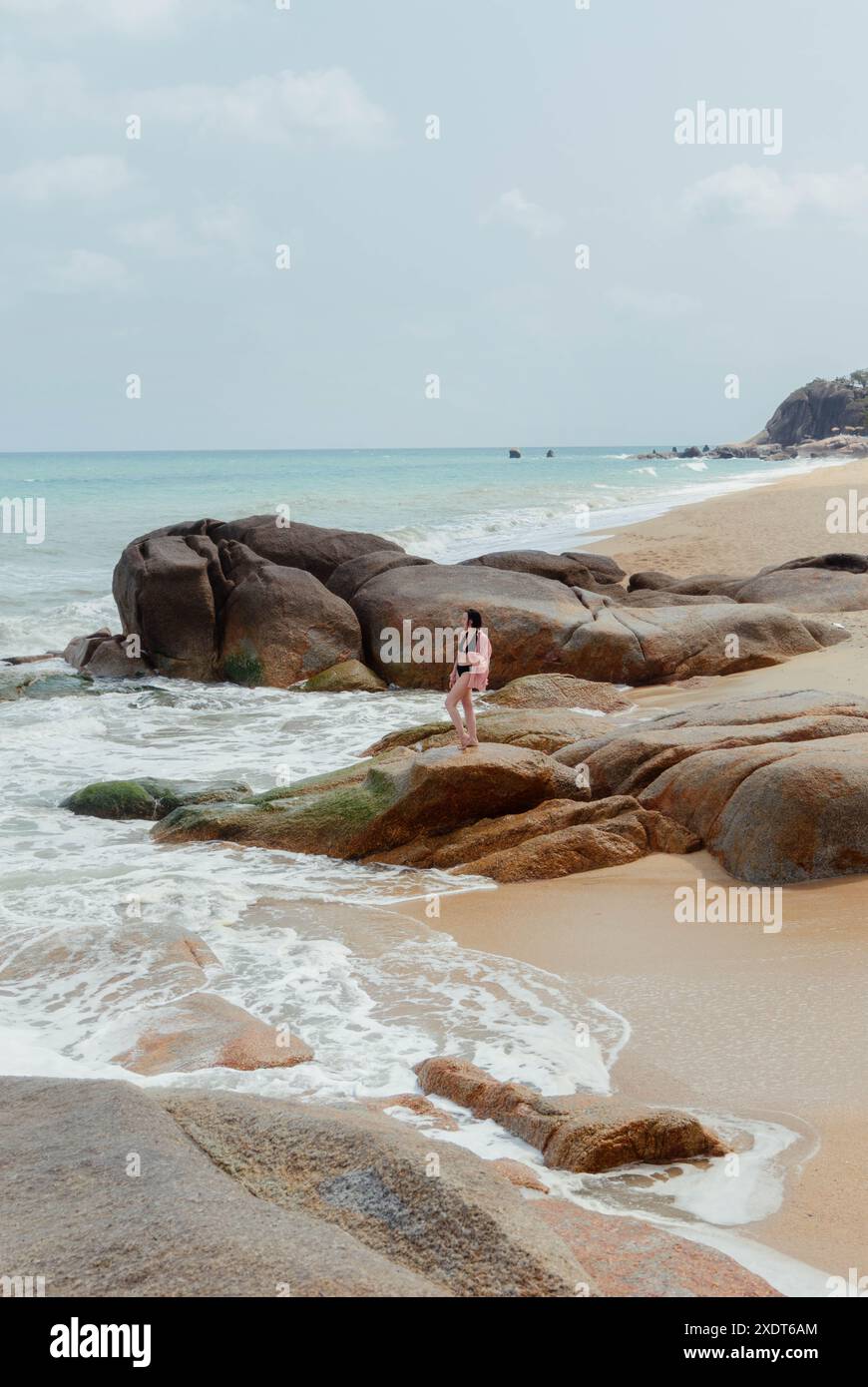 Tide coming in gently hi-res stock photography and images - Alamy