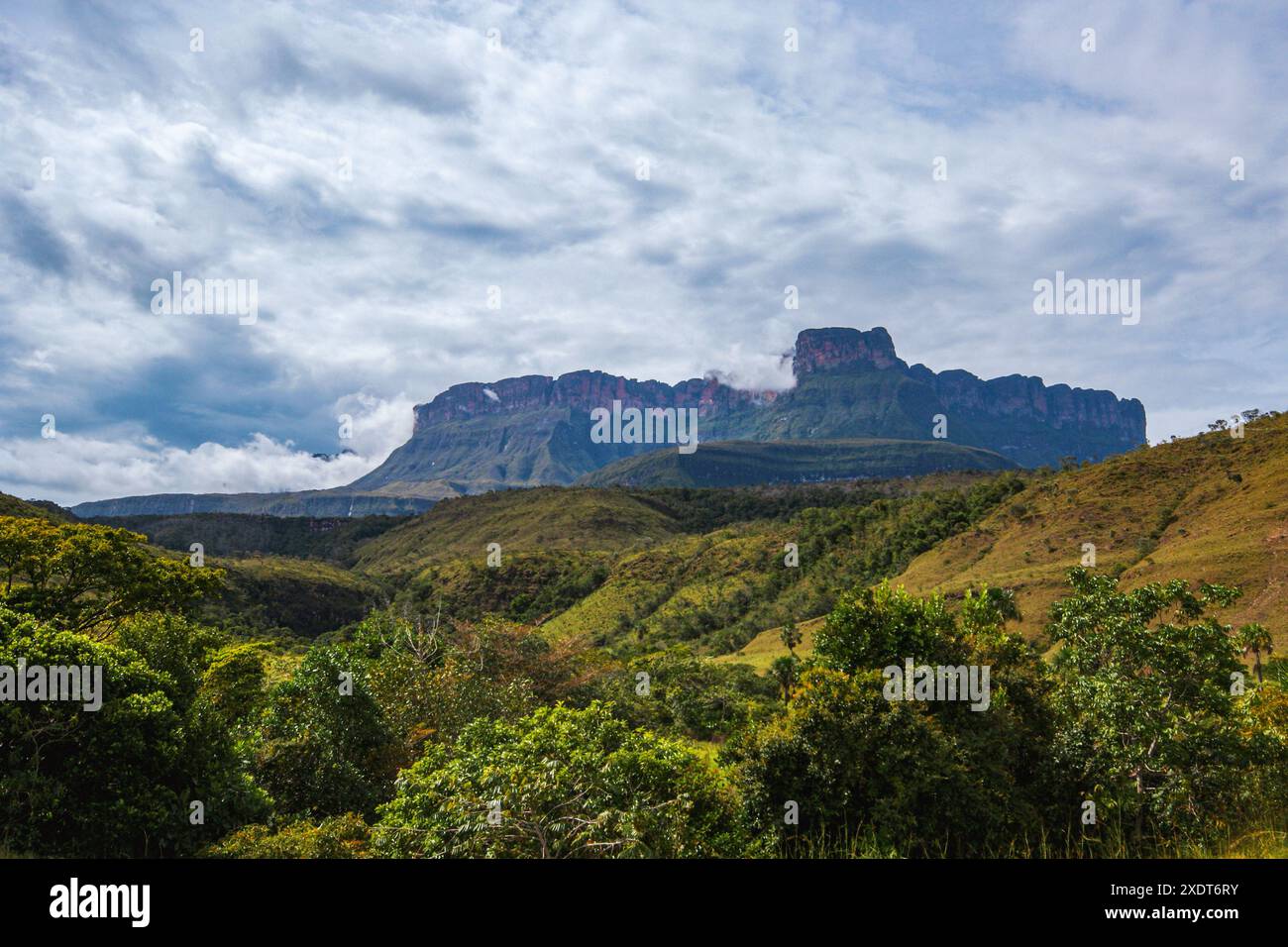Guiana highlands table mountain hi-res stock photography and images - Alamy