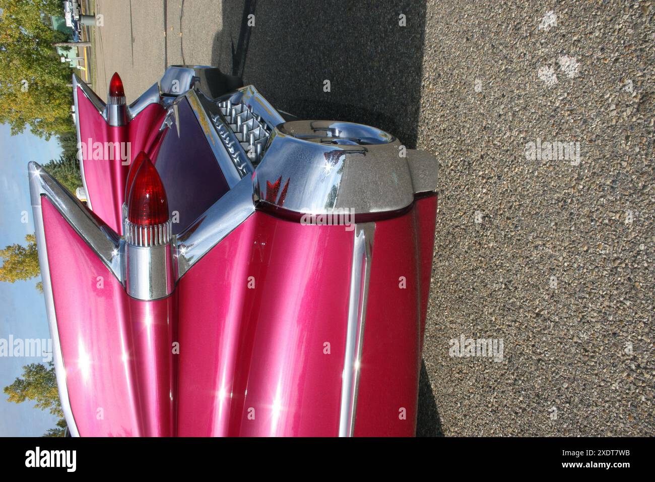 Pink Cadillac Classic Car Beauty Stock Photo - Alamy