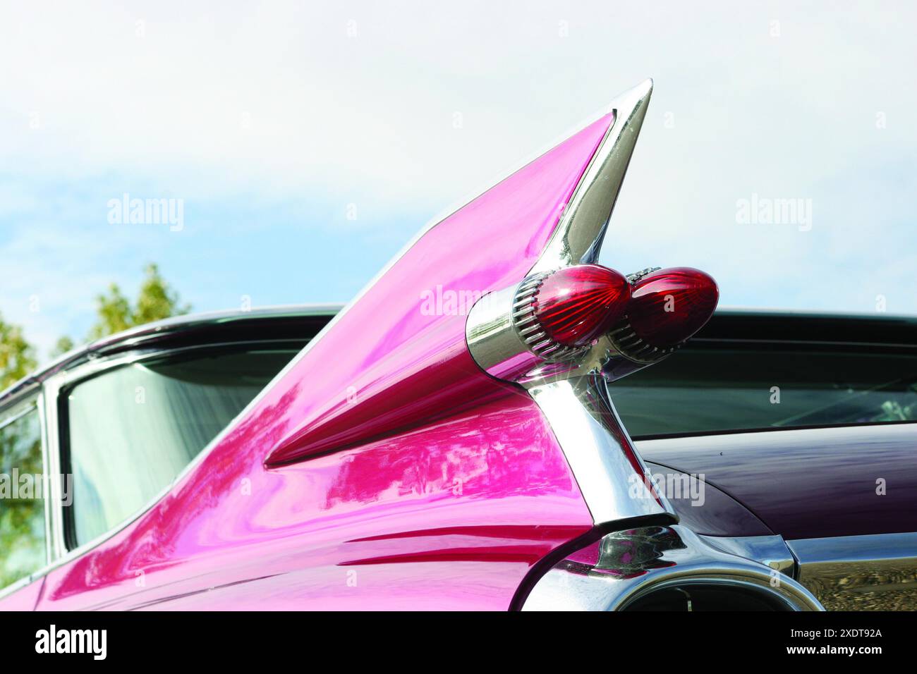 Pink Cadillac Classic Car Beauty Stock Photo - Alamy