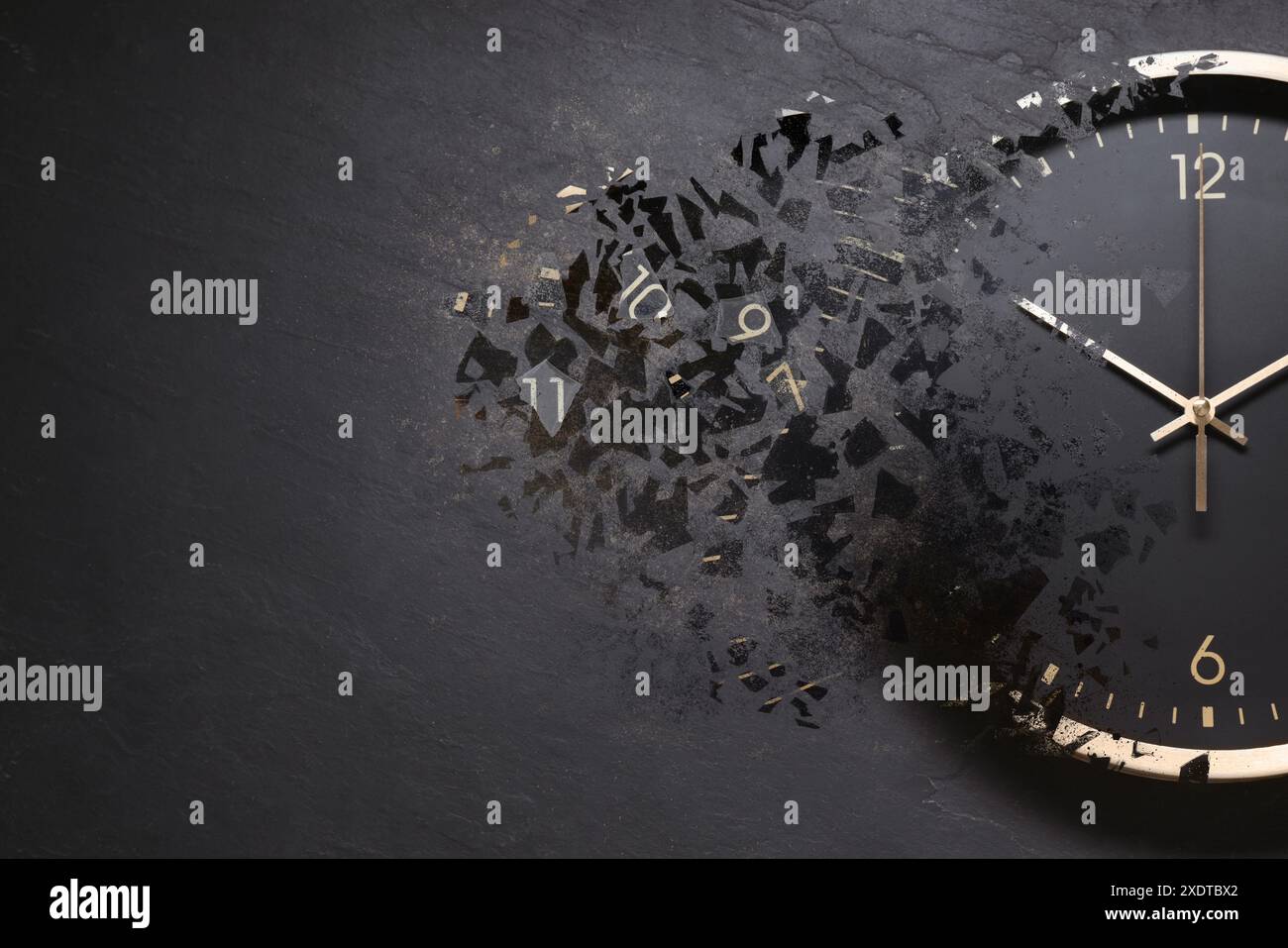 Black mechanical pieces hi-res stock photography and images - Alamy