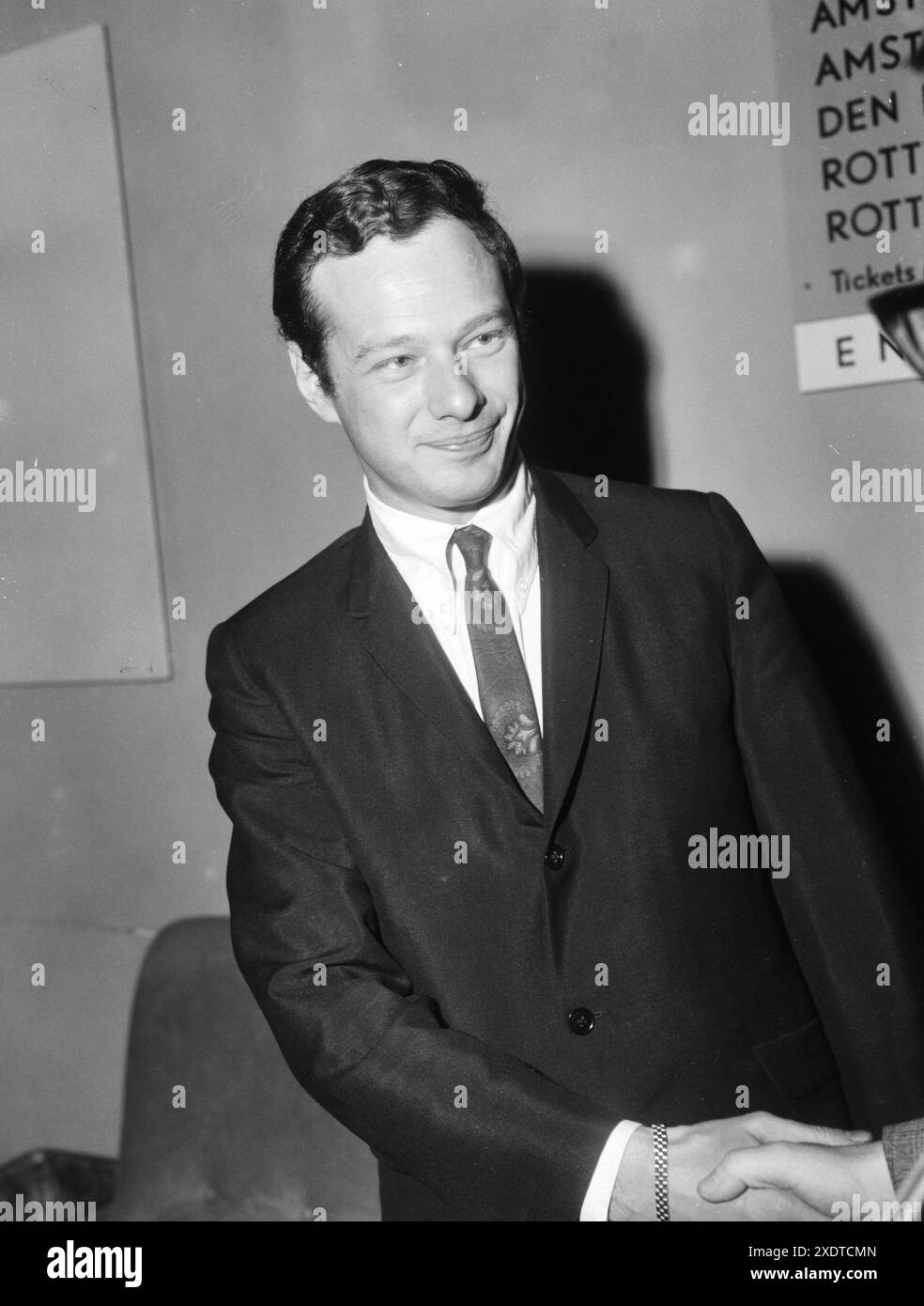 Arrival of Brian Epstein (Beatles manager) at Schiphol airport (Grand ...