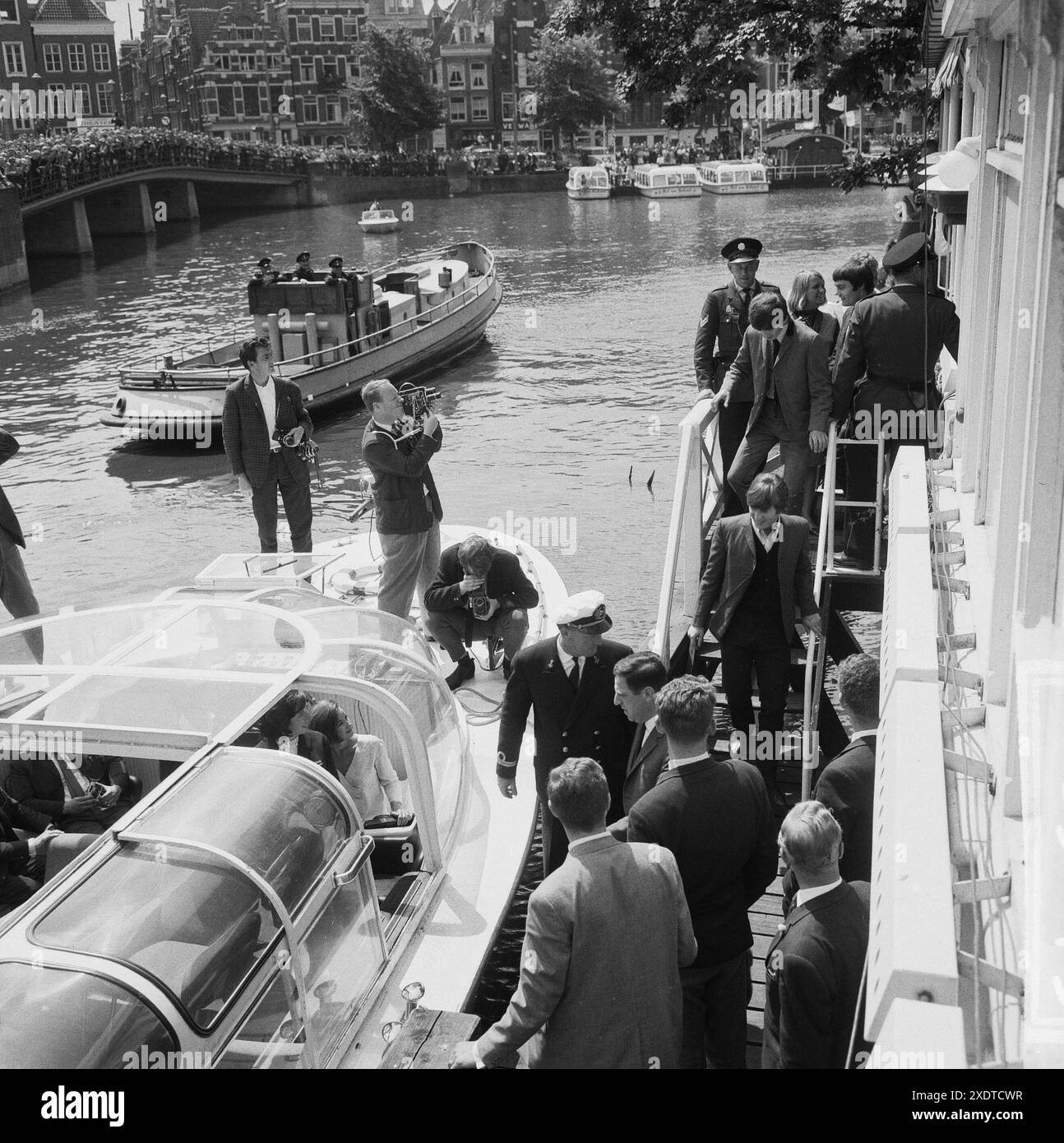 Beatles - Beatlemania in The Netherlands - Beatles on tourboat through ...