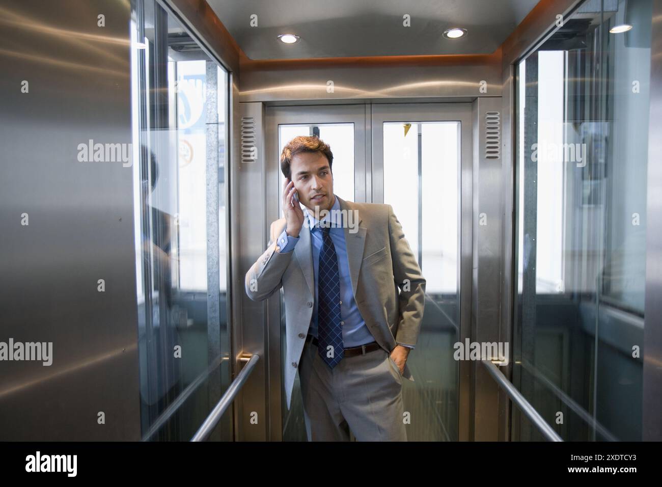 Elevator at train stations hi-res stock photography and images - Alamy