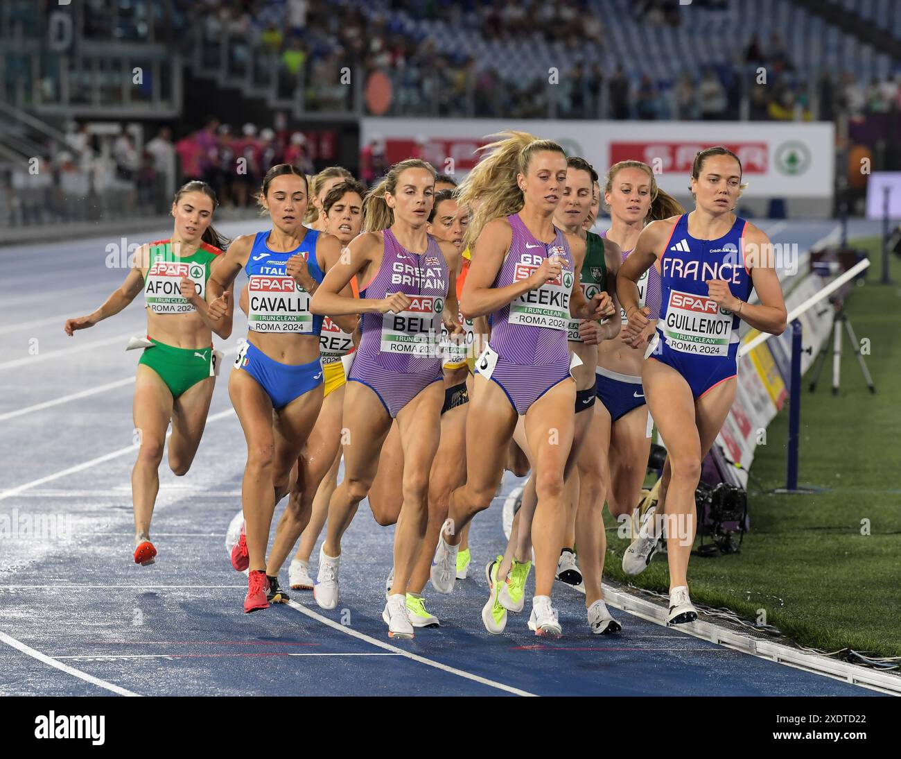 Georgie Bell, Jemma Reekie of Great Britain and Agathe Guillemont of ...