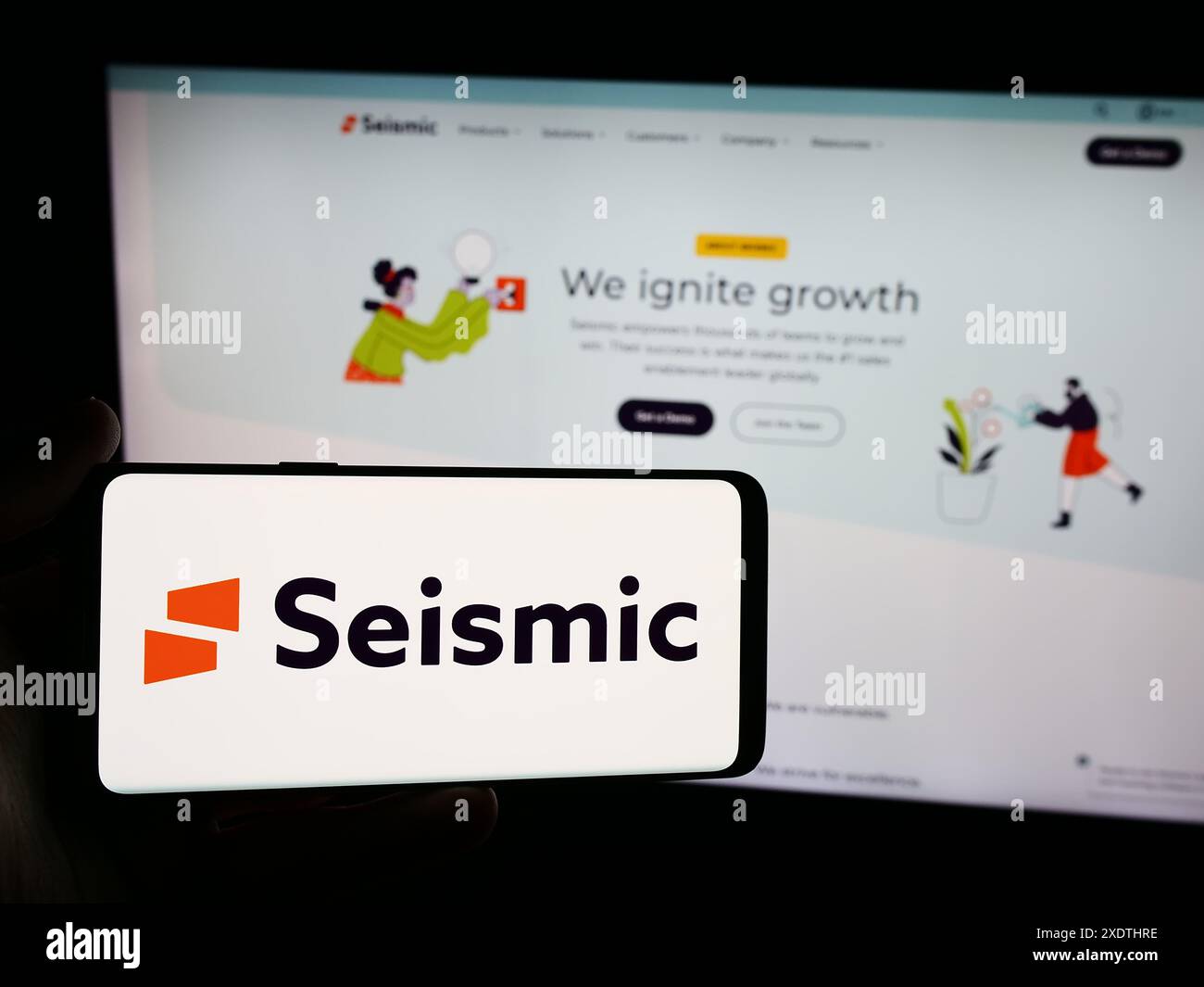 Seismic software hi-res stock photography and images - Alamy