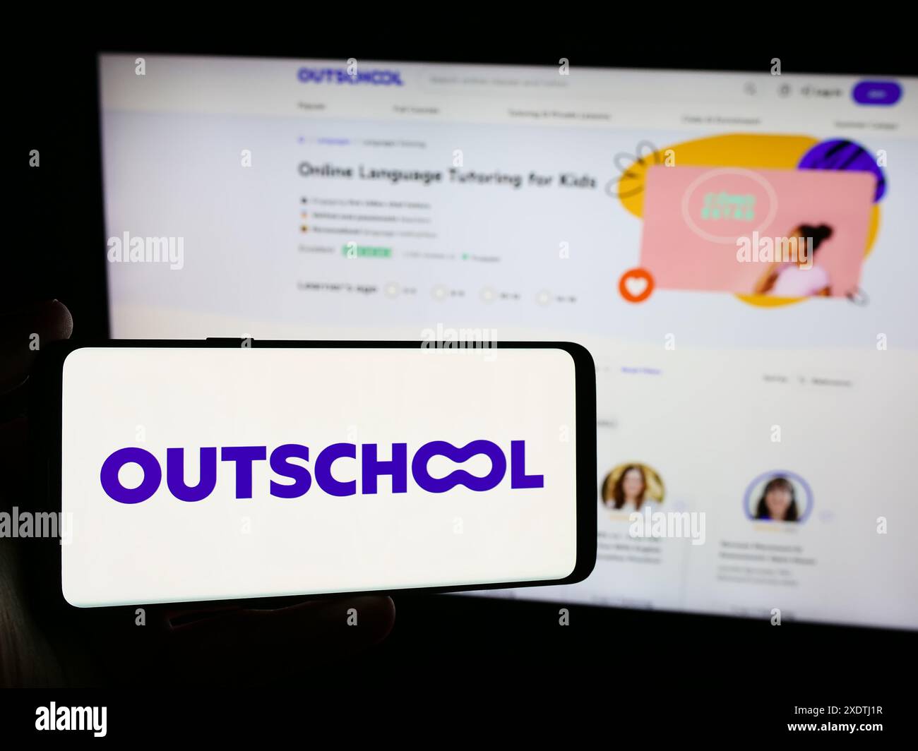 Outschool logo hi-res stock photography and images - Alamy