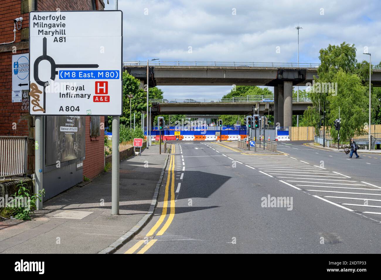 Changes to the road layout during road works and repairs to the M8 ...