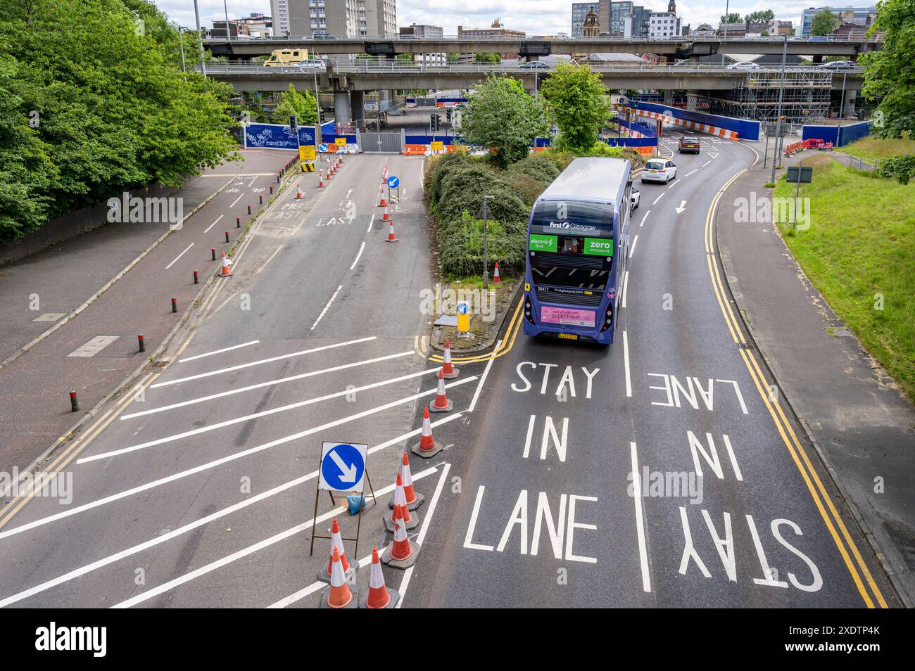 Changes to the road layout during road works and repairs to the M8 ...