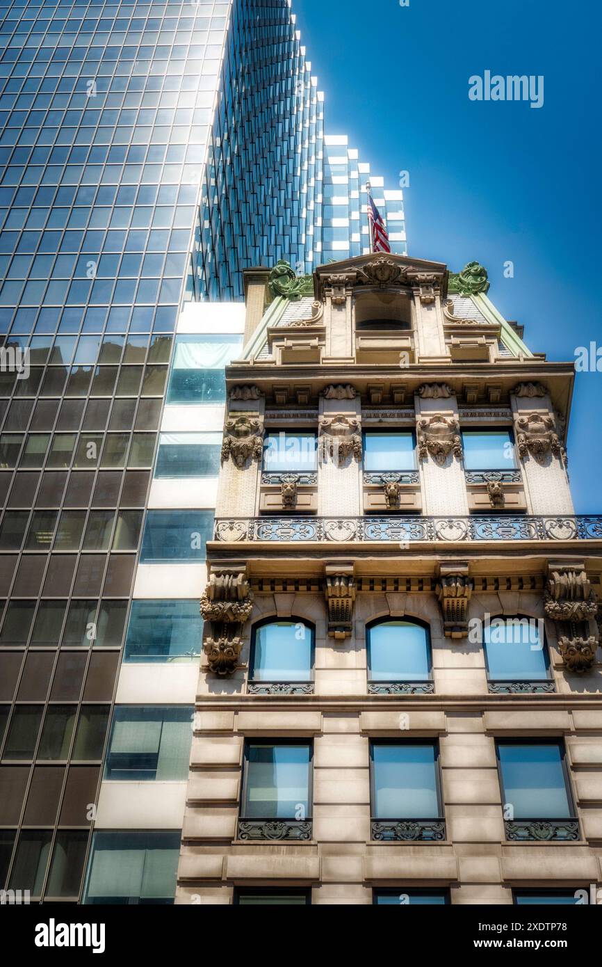 452 Fifth Avenue, Beaux-Arts and Modern Tower contrasting architecture ...