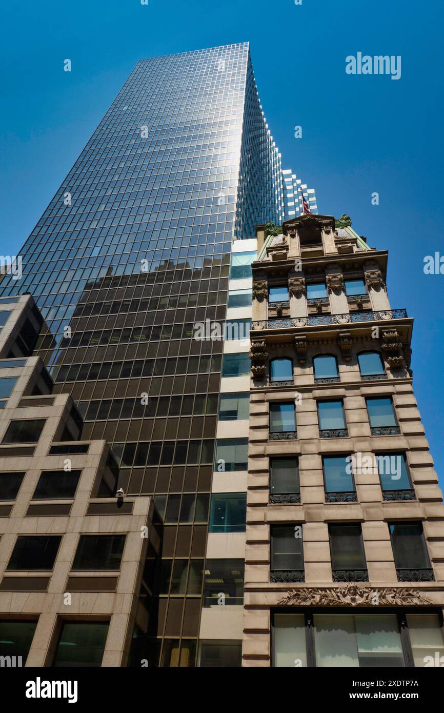 452 Fifth Avenue, Beaux-Arts and Modern Tower contrasting architecture ...