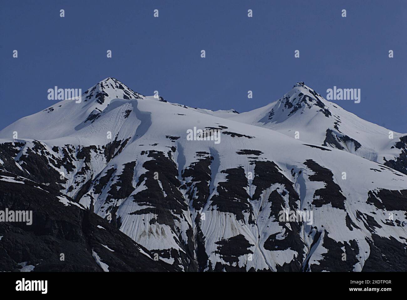 GLACIER AND GLACIER MOUTAINS / ALASKA/USA Alaska glacier mounts 24 May ...