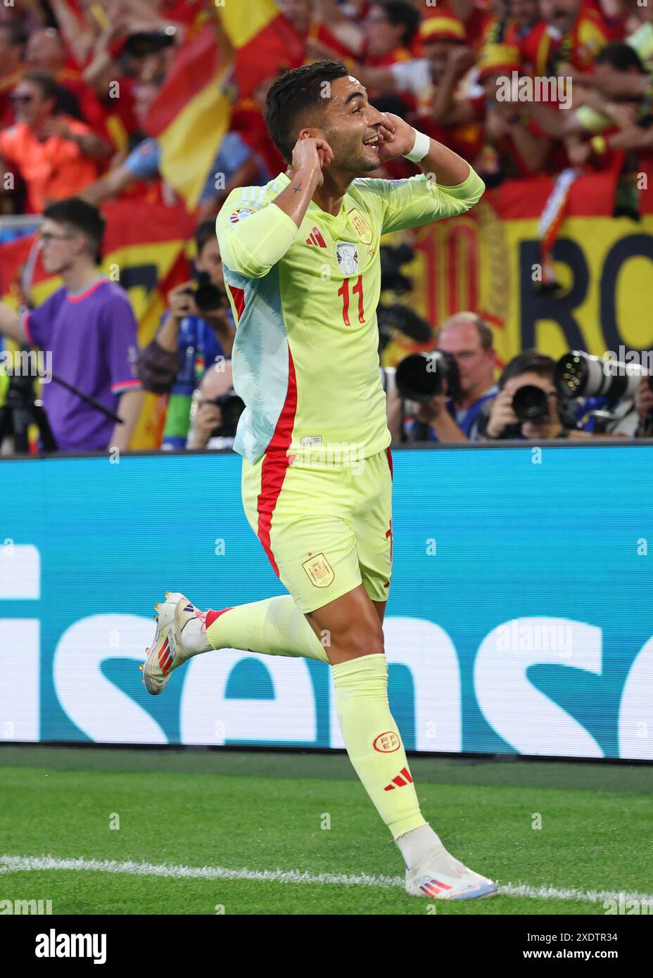 Dusseldorf, Germany. 24th June, 2024. Ferran Torres of Spain celebrates ...