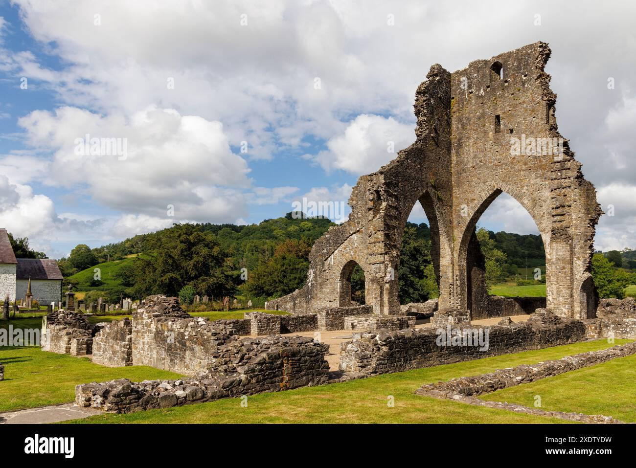 Abbey ruin uk hi-res stock photography and images - Alamy