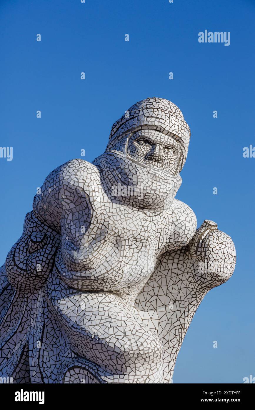 Captain Scott memorial statue, Cardiff Bay, Cardiff, Wales, UK Stock ...