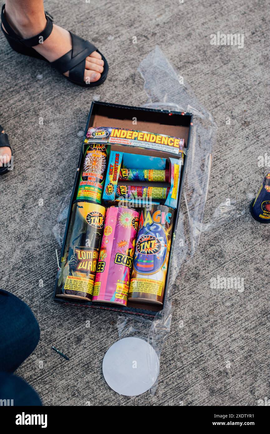 Tnt fireworks hi-res stock photography and images - Alamy