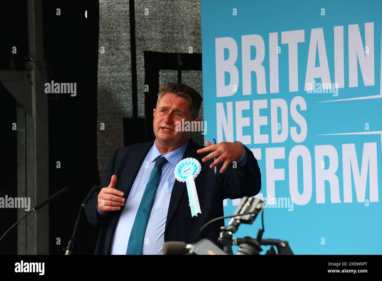 Uk general election campaigning hi-res stock photography and images - Alamy