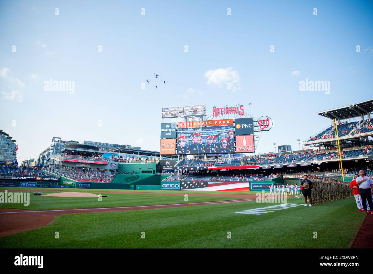 Soldiers assigned to the 3d U.S. Infantry Regiment (The Old Guard ...
