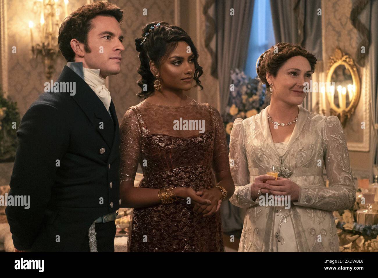 BRIDGERTON, from left: Jonathan Bailey, Simone Ashley, Ruth Gemmell ...