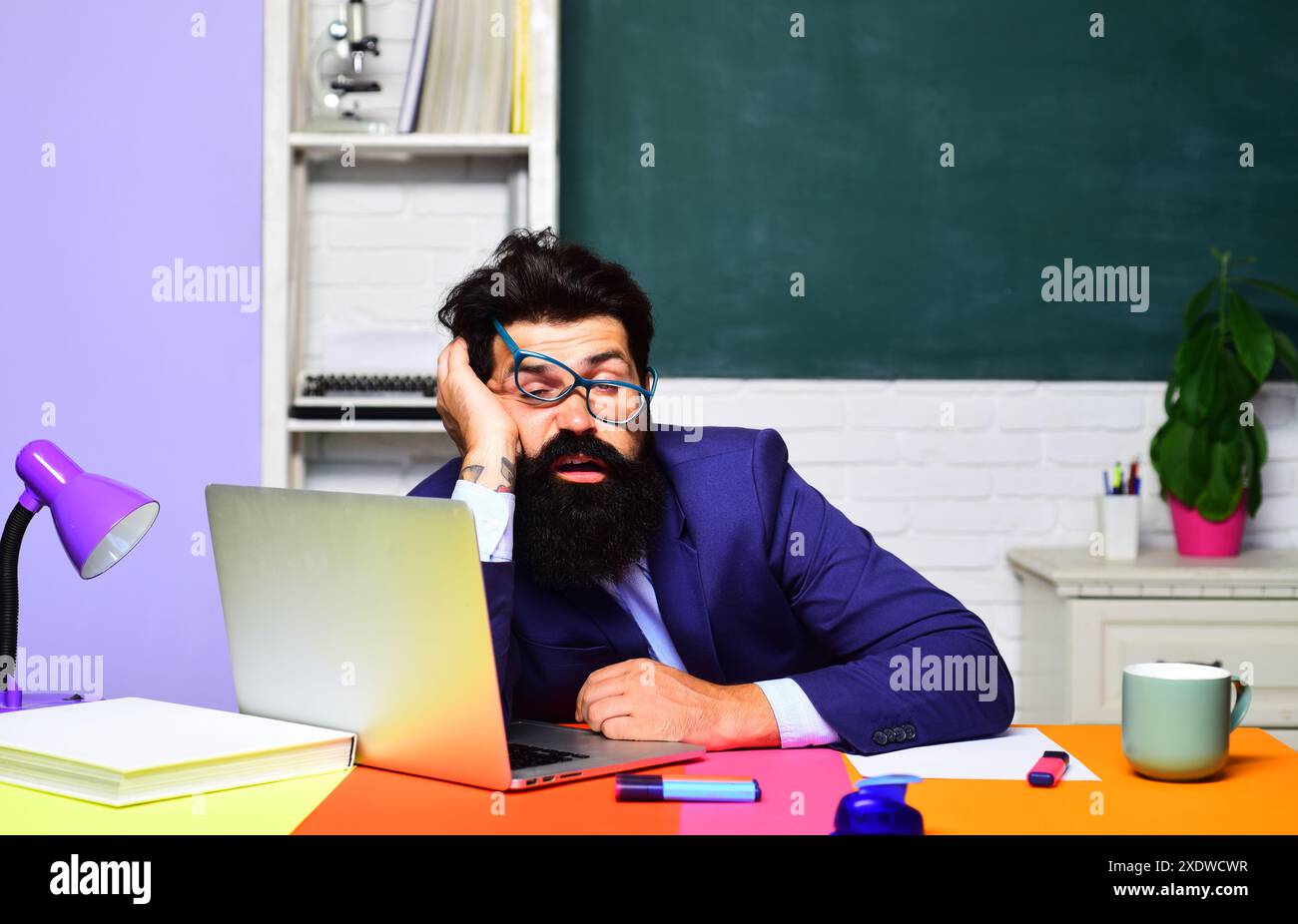 Exhausted student classroom hi-res stock photography and images - Alamy