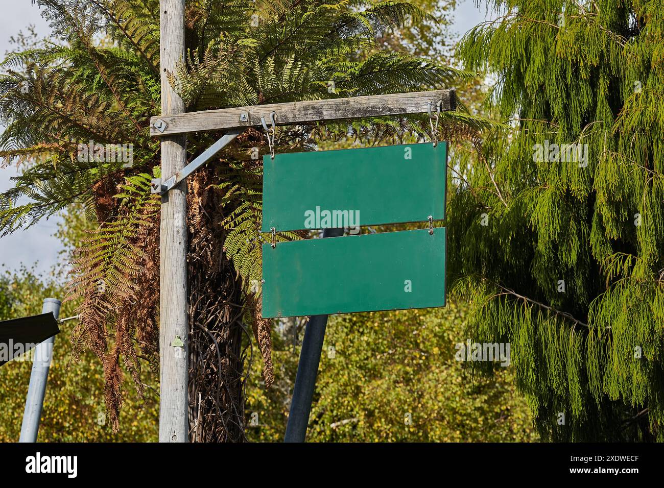 Establishment space hi-res stock photography and images - Alamy