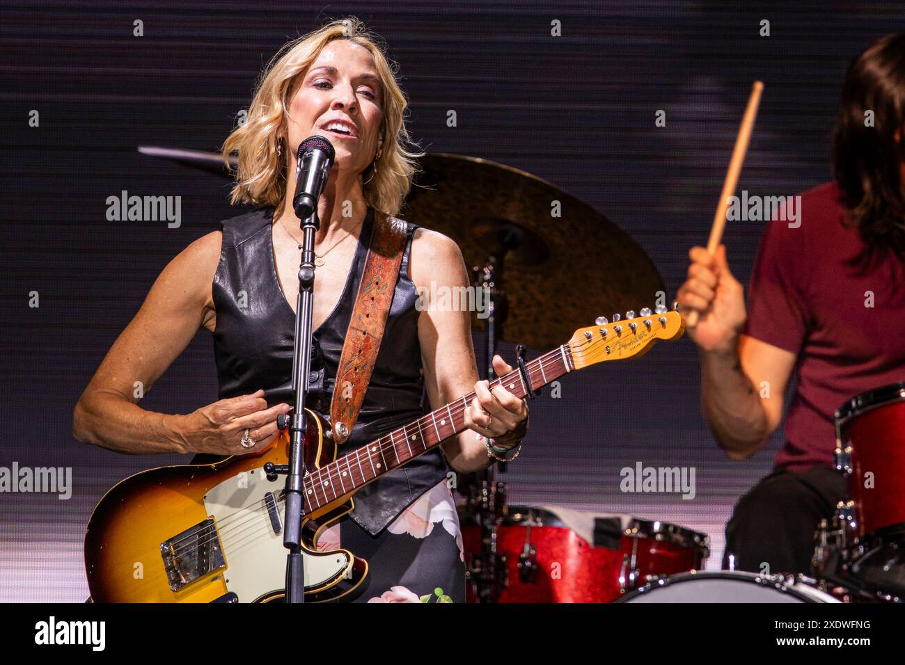 Sheryl crow on hi-res stock photography and images - Alamy