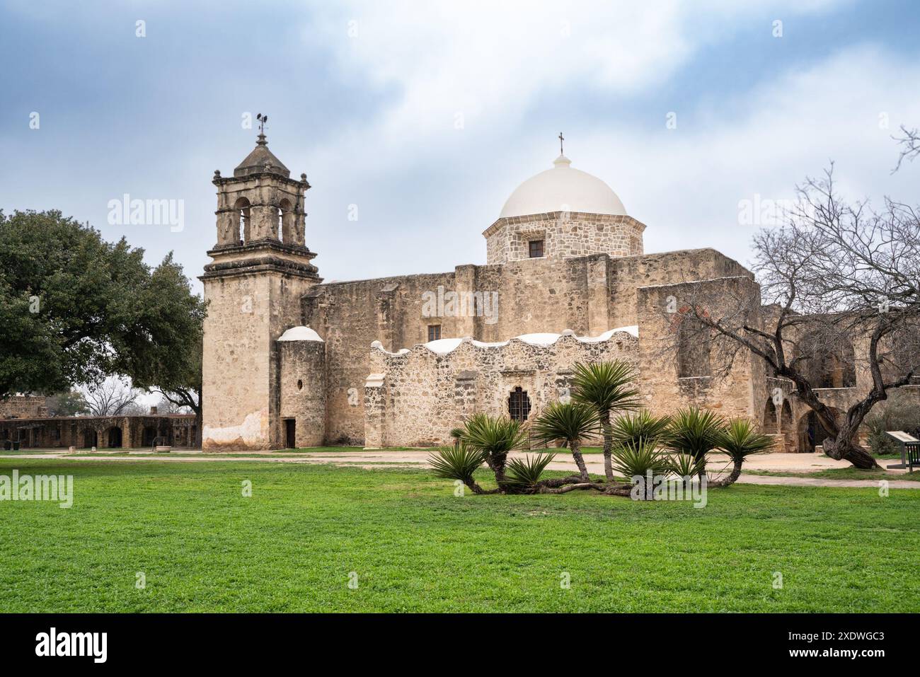 Exterior mission san jose hi-res stock photography and images - Alamy