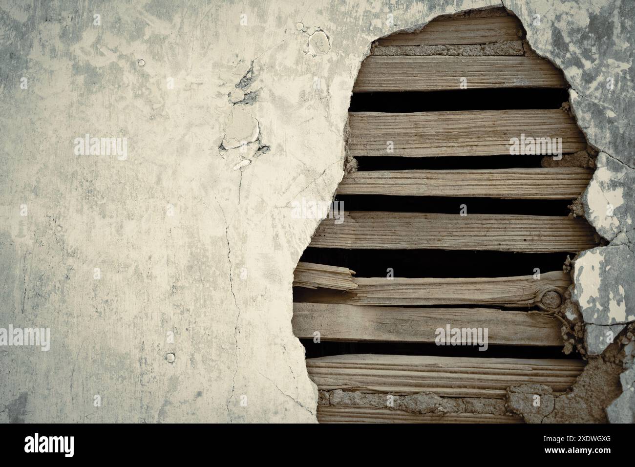 Plaster and lathe wall crumbles and needs restoration Stock Photo - Alamy