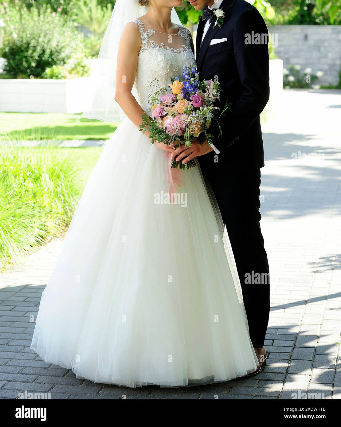 Wedding Couple, Happy Romantic Bride and Groom,Wedding Couple, Happy ...